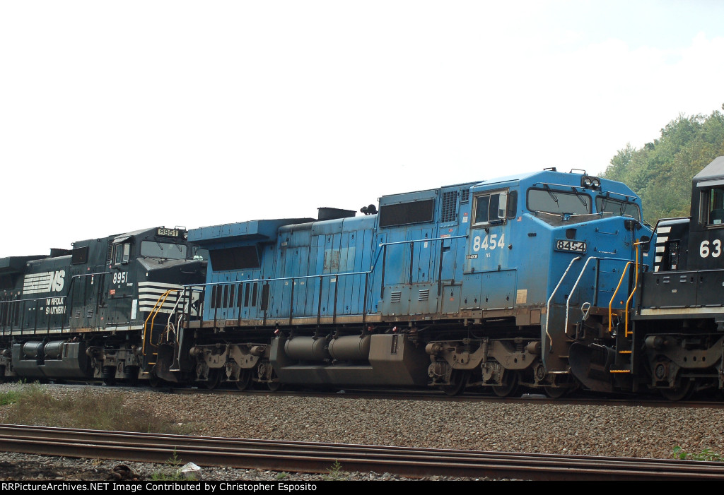 NS 8-40CW 8454 on 10N